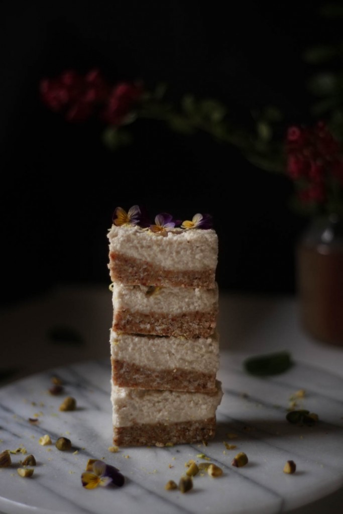 Lemon love bars (raw + vegan)